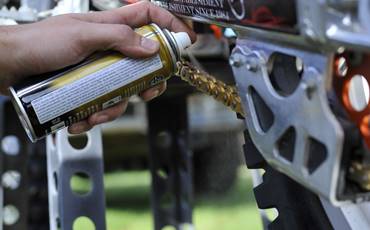 7 Best Motorcycle Chain Lubes - (Reviews & Guide 2022)