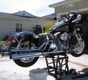 7 Best Motorcycle Jacks - (Reviews & Guide 2022)