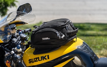 7 Best Motorcycle Tank Bags - (Reviews & Guide 2022)